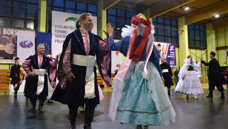 20 Amazing Dances From Around The World That Will Get Your Feet Tapping