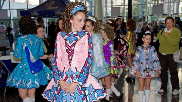 20 Amazing Dances From Around The World That Will Get Your Feet Tapping