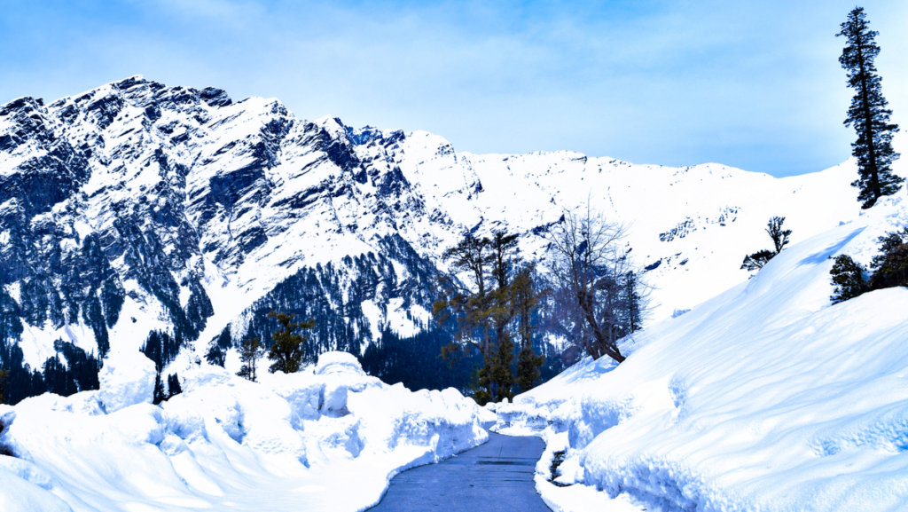 20 Exhilarating Destinations to Explore In India with Your Girl-Gang!