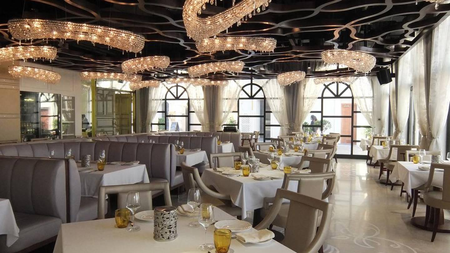 10 Fine Dining in Abu Dhabi That You Must Experience!